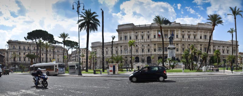 Plaza Cavour, Roma foto editorial. Imagen de verde, plaza - 25643741