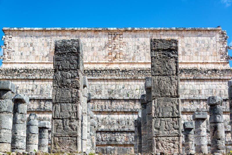 Mil Complejos Mayas Del Templo De Las Columnas, Chichen Itza ...