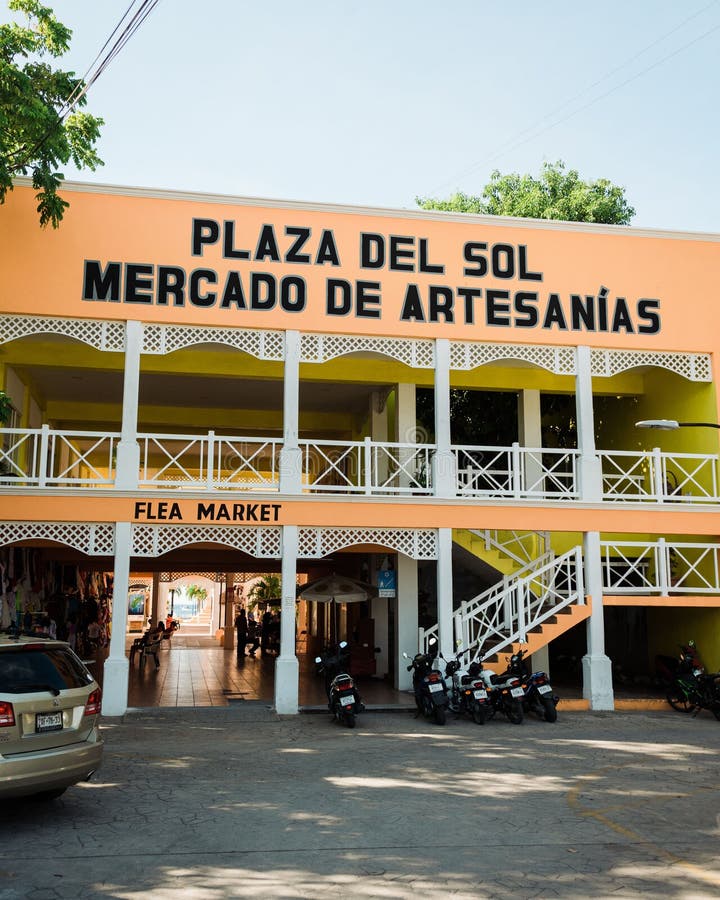 Plaza Del Sol, in Cozumel, Mexico Editorial Stock Image - Image of ...