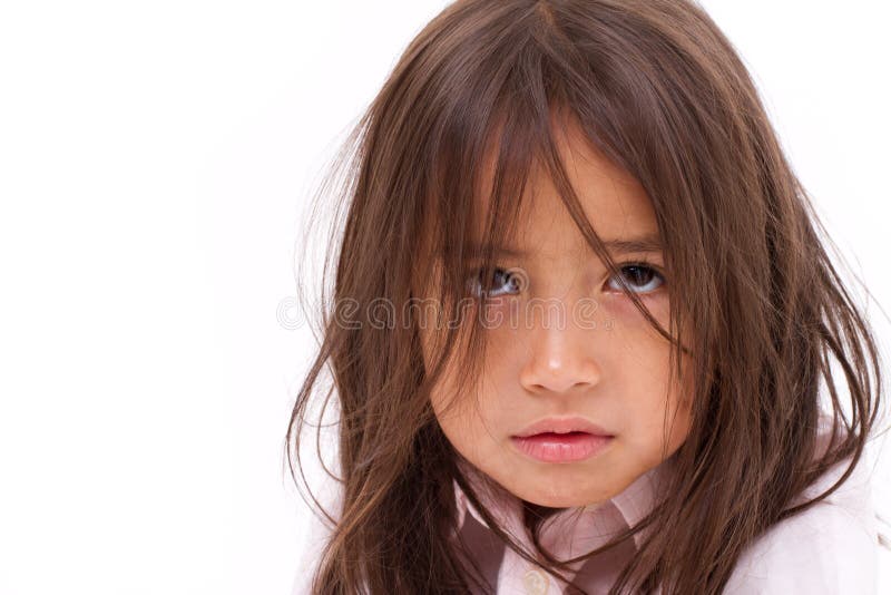 Pleurer de petite fille image stock. Image du enfant - 65332915