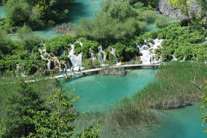 Plitvice lakes editorial photography. Image of river - 41007822