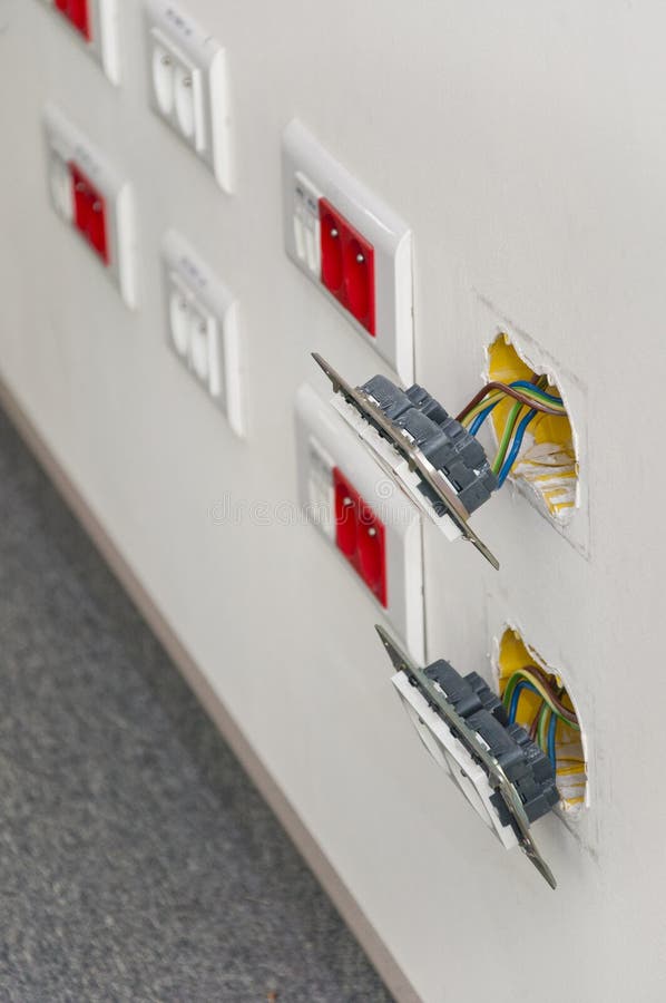 Symbole Du Diagramme De Condensateur électrique Polarisé Isolé Sur Fond ...