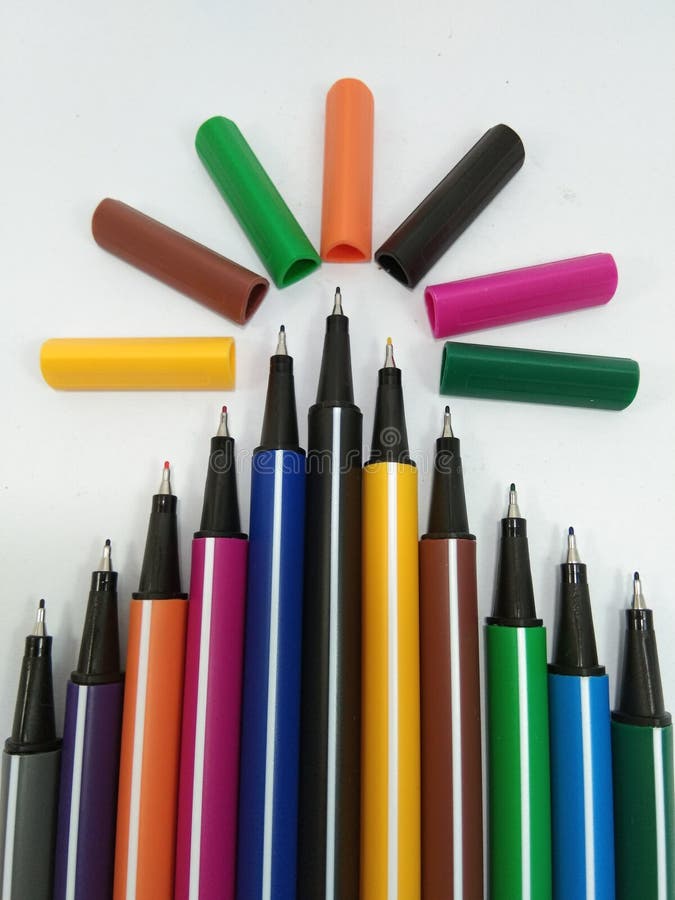 Pluma Multicolor Y Fondo Blanco Imagen de archivo - Imagen de rosa ...