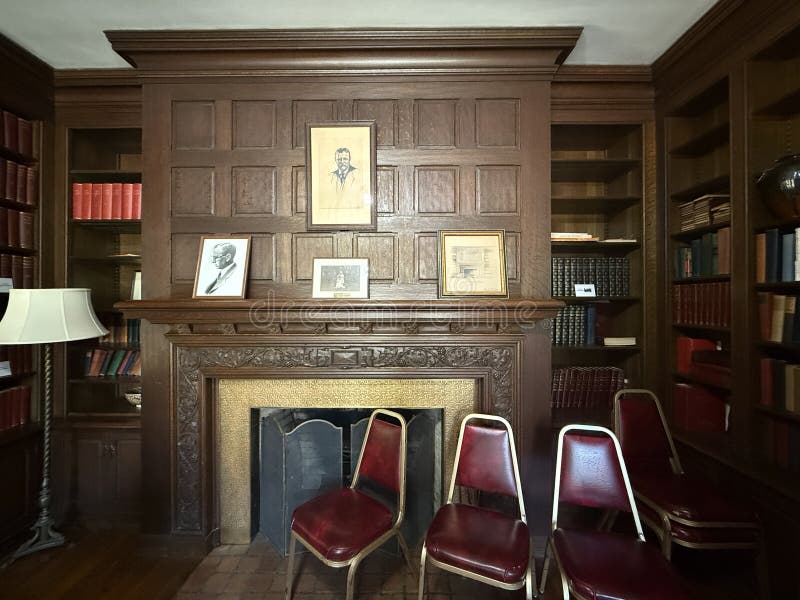 Plummer House in Rochester, Minnesota Editorial Stock Photo - Image of ...