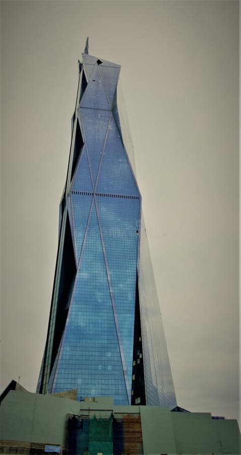 PNB tower 118 editorial image. Image of industry, working - 282932530