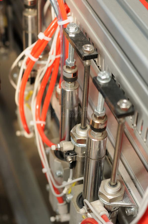 Pneumatisch systeem stock afbeelding. Image of opbrengst - 26953877