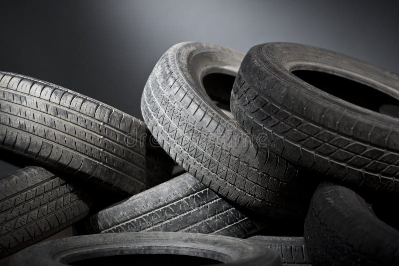Pneus photo stock. Image du véhicule, semelles, pneus - 12221746