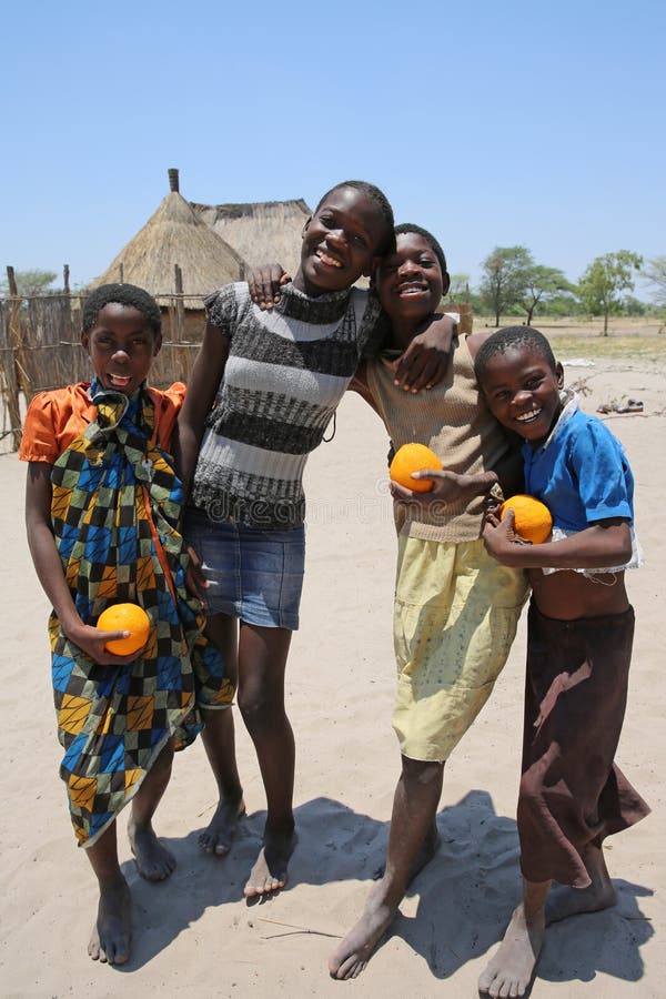 Población de África imagen editorial. Imagen de nafta - 35064350