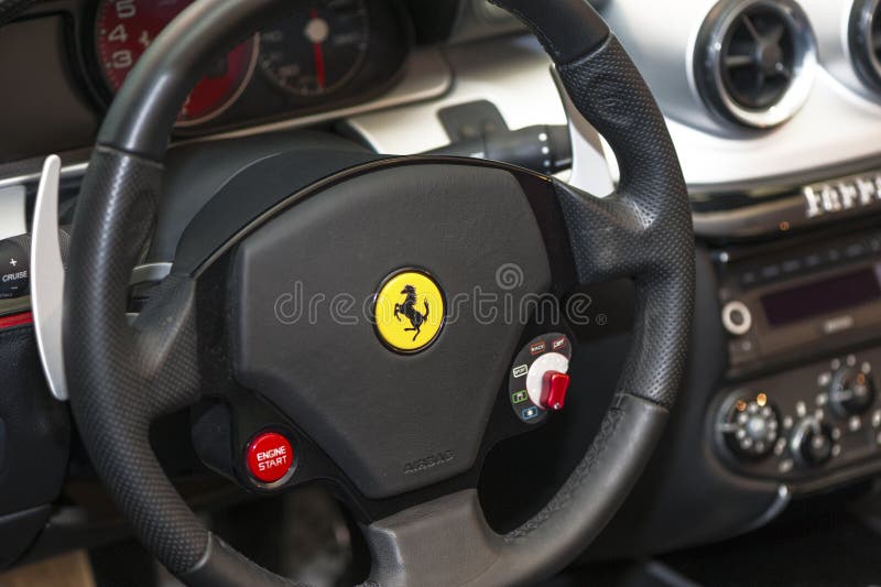 Poder de Ferrari foto de archivo editorial. Imagen de técnico - 66576243