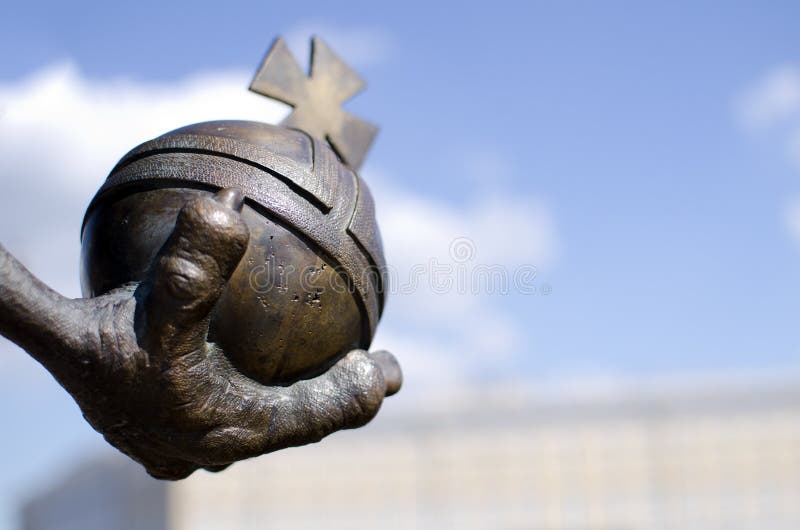 Poder Do Símbolo Da Monarquia Foto de Stock - Imagem de bico, céu: 57882200