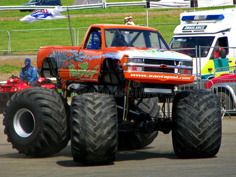 Podzilla Monster Truck editorial image. Image of race - 14114550