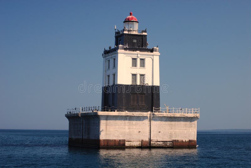 The Poe Reef Lighthouse stock photo. Image of commerce - 33353476