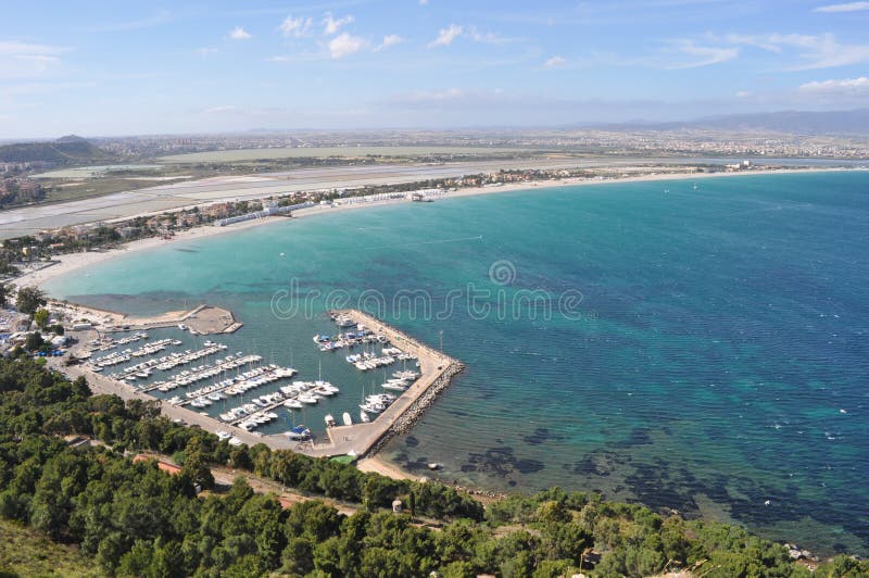 Poetto de Cagliari imagen de archivo. Imagen de marina - 27429185