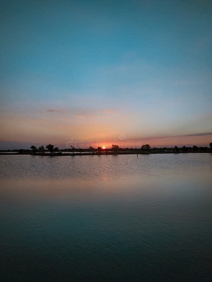 The point of sunset stock image. Image of aestetic, reservoir - 209963821