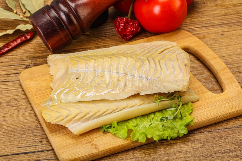 Poisson De Morue Crue Pour La Cuisson Photo stock - Image du bifteck ...