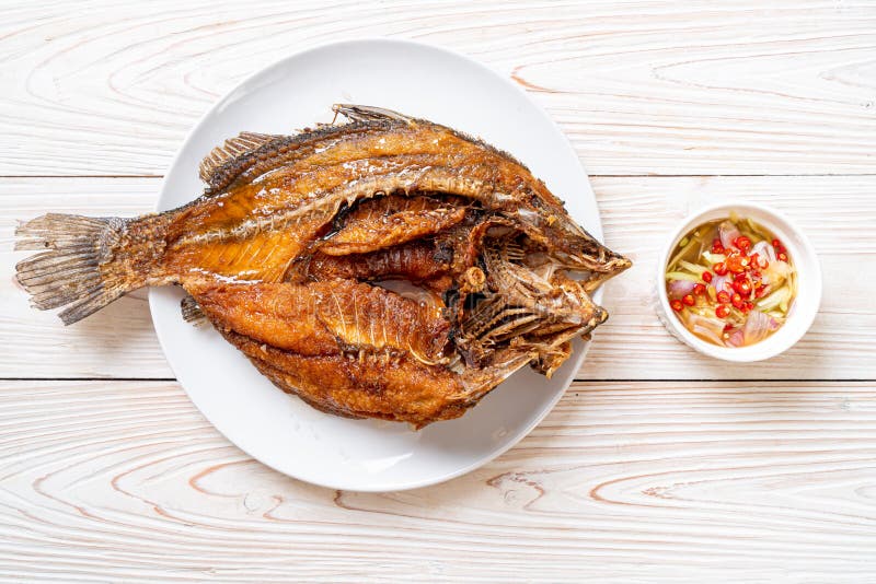 Bifteck de poissons frit image stock. Image du gril, cuit - 84963791