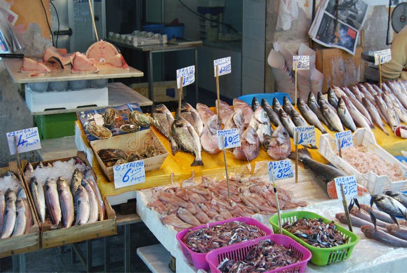 Poissonnier photo stock. Image du repas, bazar, délicieux - 14628688