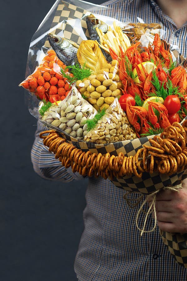 Poisson De Mer Comestible D'isolement Sur Le Blanc Image stock - Image ...