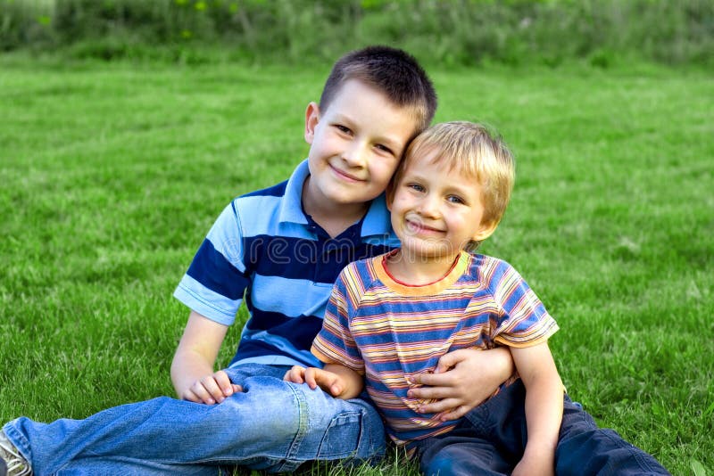 Pojkar arkivfoto. Bild av leende, ögon, bäckar, person - 1357162