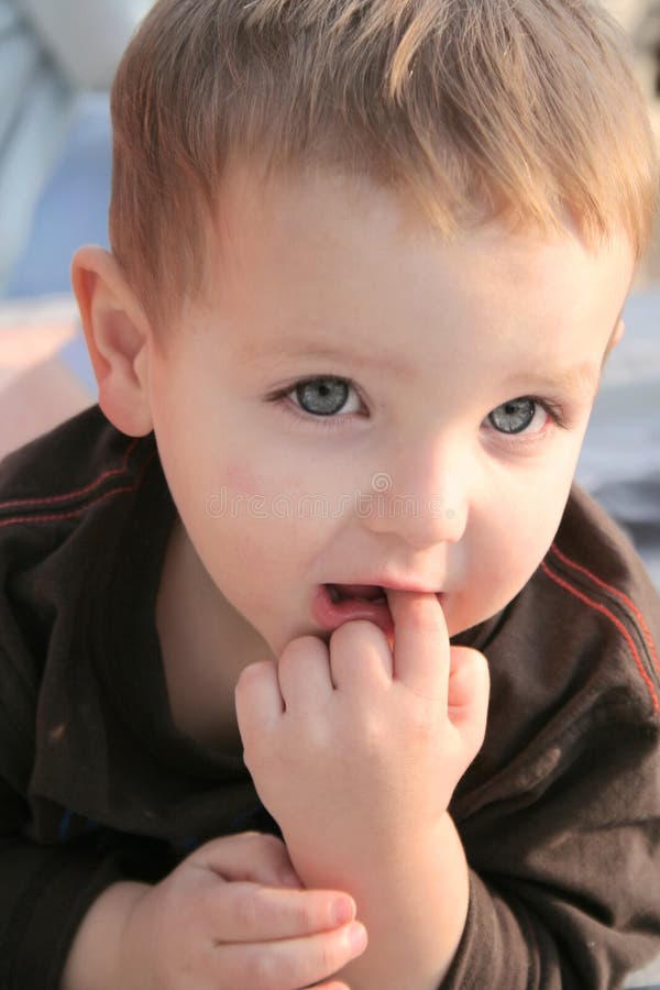 Ledsen pojke fotografering för bildbyråer. Bild av skrik - 3621071