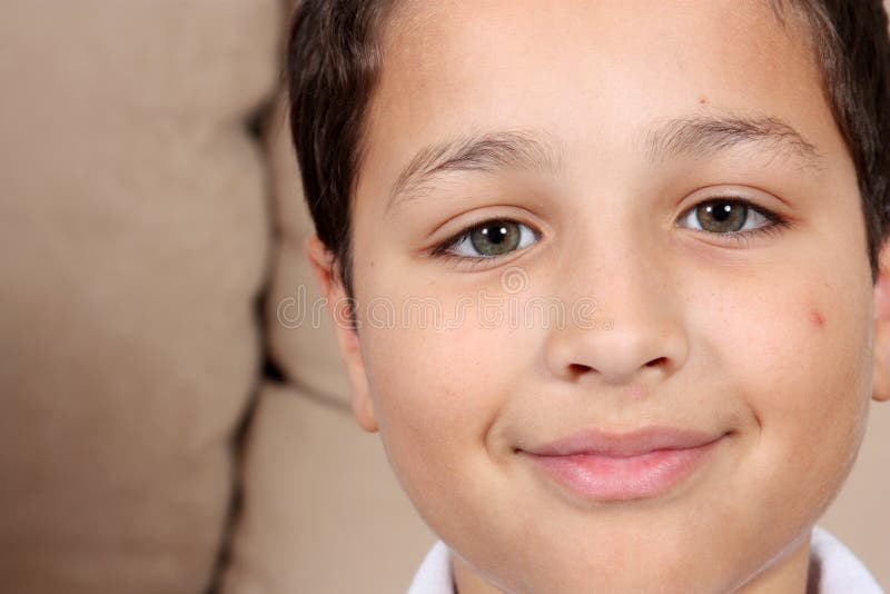 Pojke arkivfoto. Bild av lyckligt, ögon, solbränna, latinamerikan - 7391140