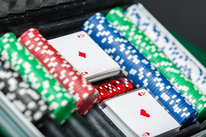 Poker Set in Silver Suitcase Stock Image - Image of indoor, cloth: 28981215
