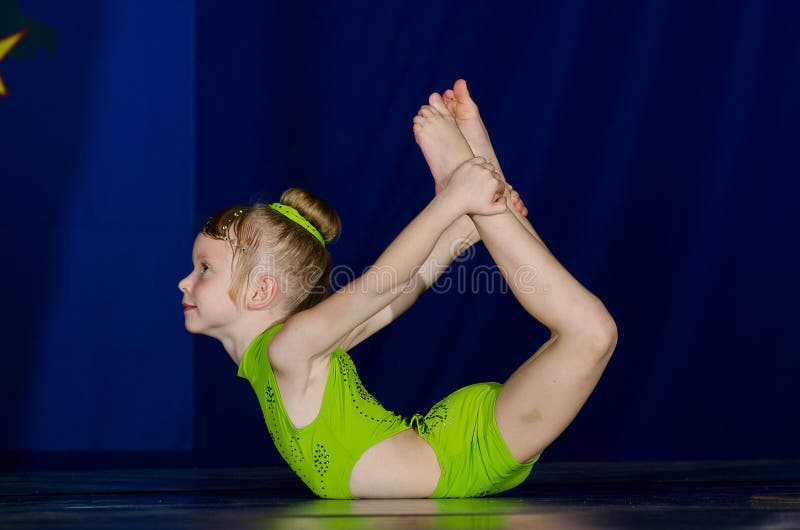 POLE DANCE CHAMPIONSHIP - Baby Editorial Photo - Image of hanging ...