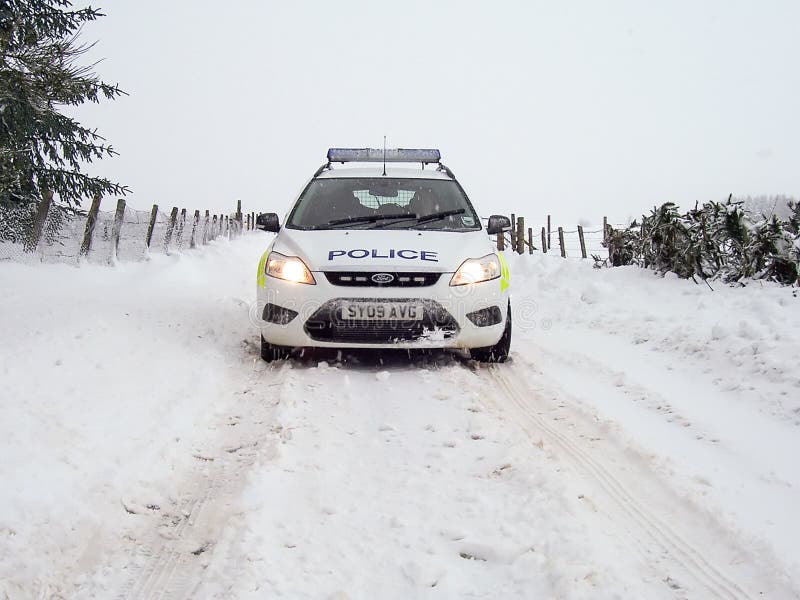 Police Car in the Snow in Scotland Editorial Photo - Image of northern ...