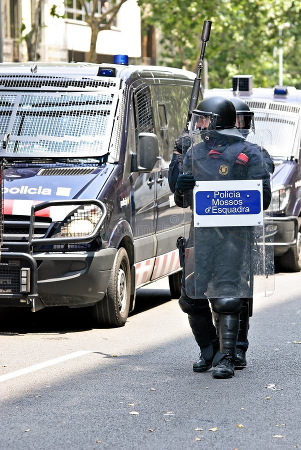 Police Intervention, Barcelona, Spain Editorial Photography - Image of ...