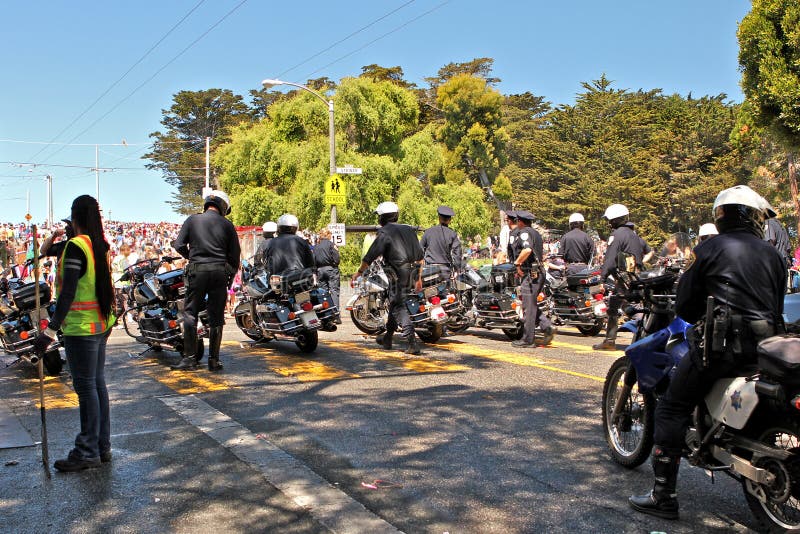 Police on motorcycles editorial stock image. Image of crossing - 33612774
