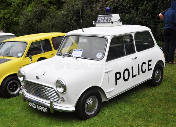A police Mini Cooper editorial stock image. Image of icon - 21163004