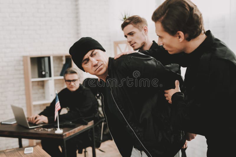 Police Officers Detainee Delivery On Questioning Stock Image Image