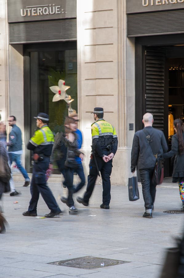 Police patrolling editorial photo. Image of arma, proteccion - 31751231