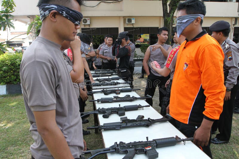 Police editorial image. Image of weapons, police, practice - 54786105