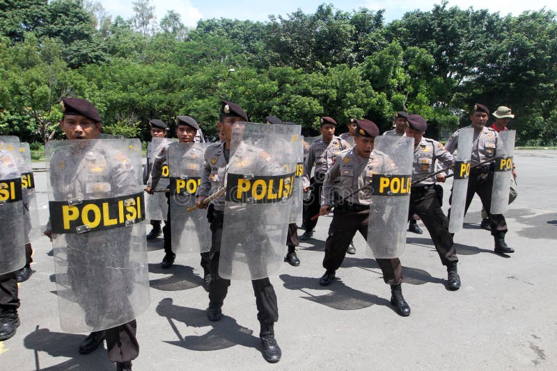 1,177 Police Repression Photos - Free & Royalty-Free Stock Photos from ...