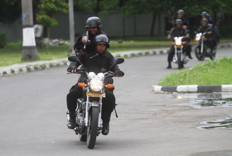 Police riot simulation editorial photography. Image of asia - 32542542