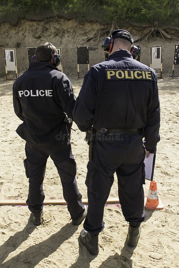 Police shooting editorial image. Image of target, machine - 147761240