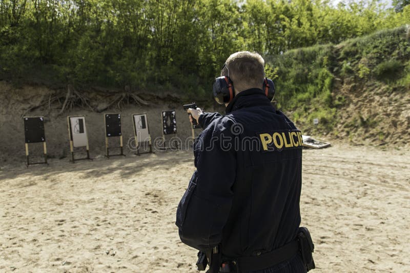 Police shooting editorial stock photo. Image of hand - 147762408