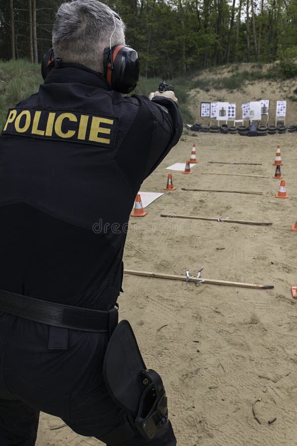 Police shooting editorial stock image. Image of target - 147762599