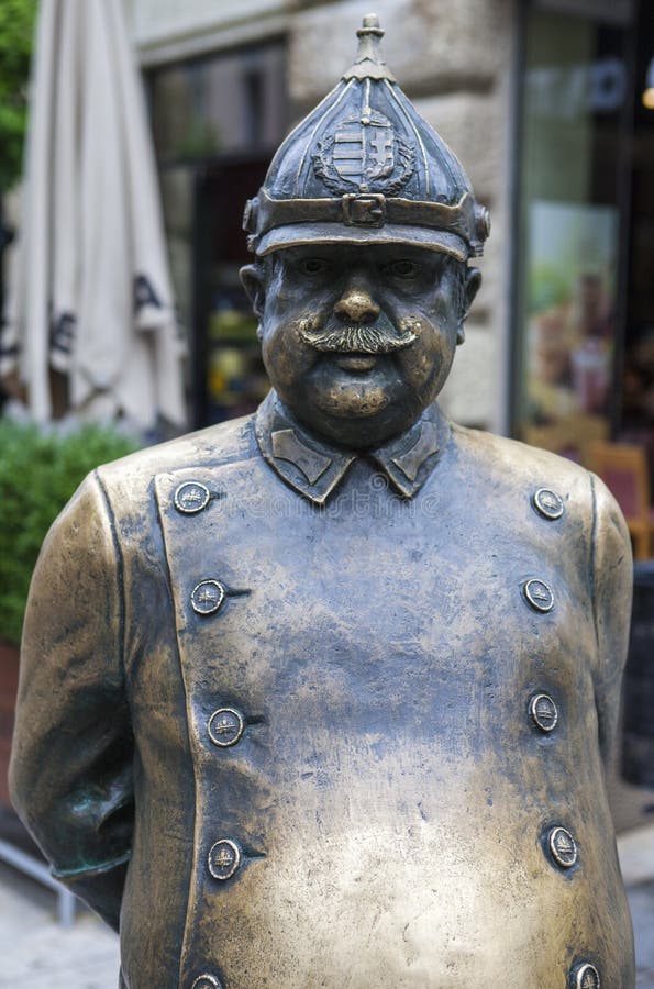Policeman Statue in Budapest Editorial Image - Image of attraction ...