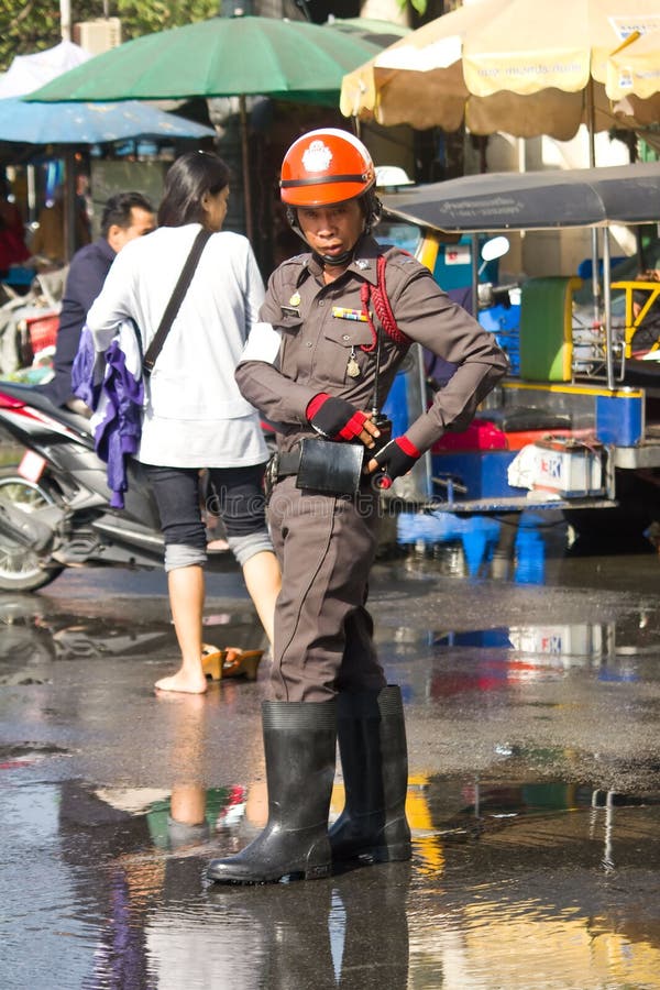 Policeman Working on the Streets Editorial Photo - Image of downtown ...