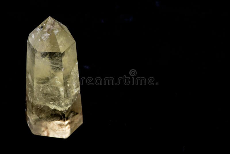 Single Point Crystal Stock Illustrations – 259 Single Point Crystal ...