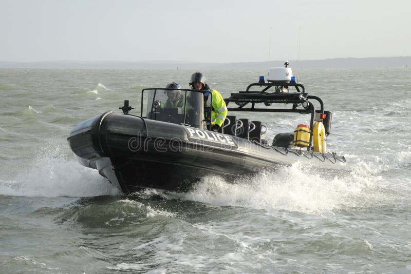 Polizei Patrouilliert RIPPE in Meer Redaktionelles Stockfotografie ...