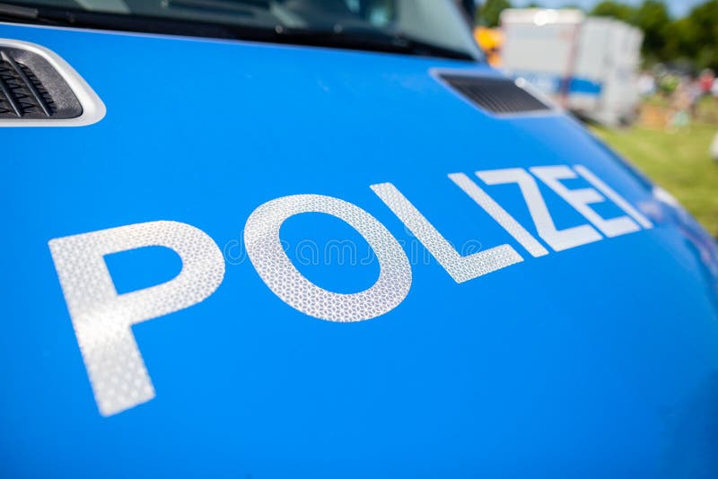 Zeichen Deutscher Polizei (Polizei) Stockbild - Bild von grün ...