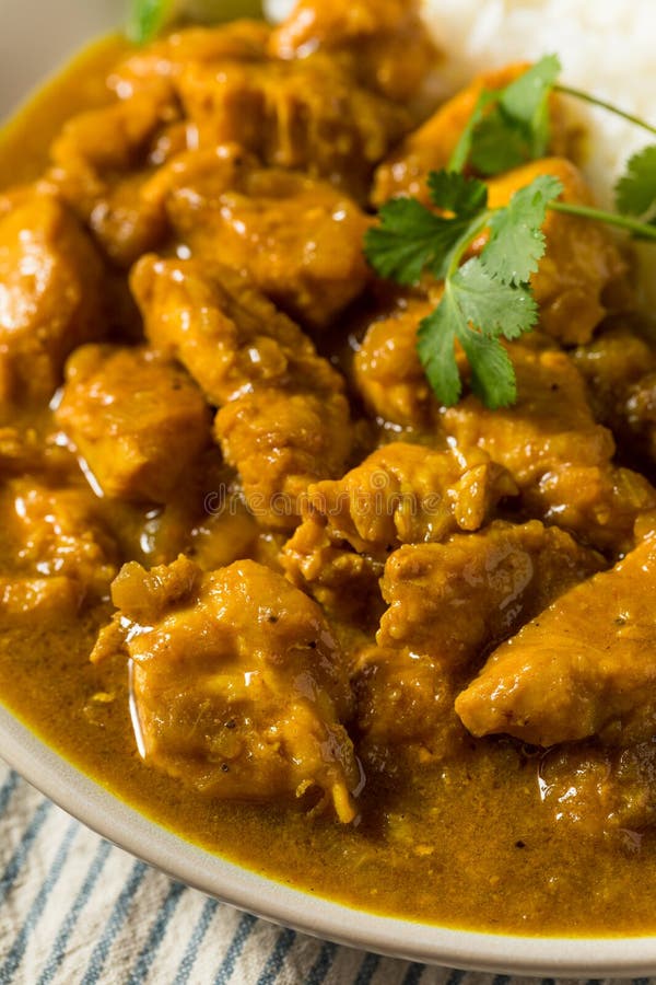 Pollo Al Curry De Coco Casero Foto de archivo - Imagen de alimento ...