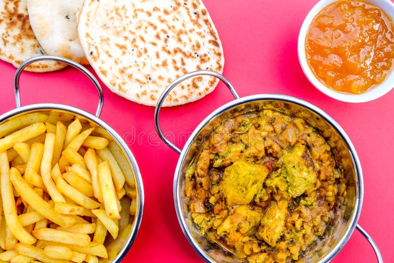 Pollo De Estilo Indio Con Curry De Dhansak Con Chispas Imagen de ...