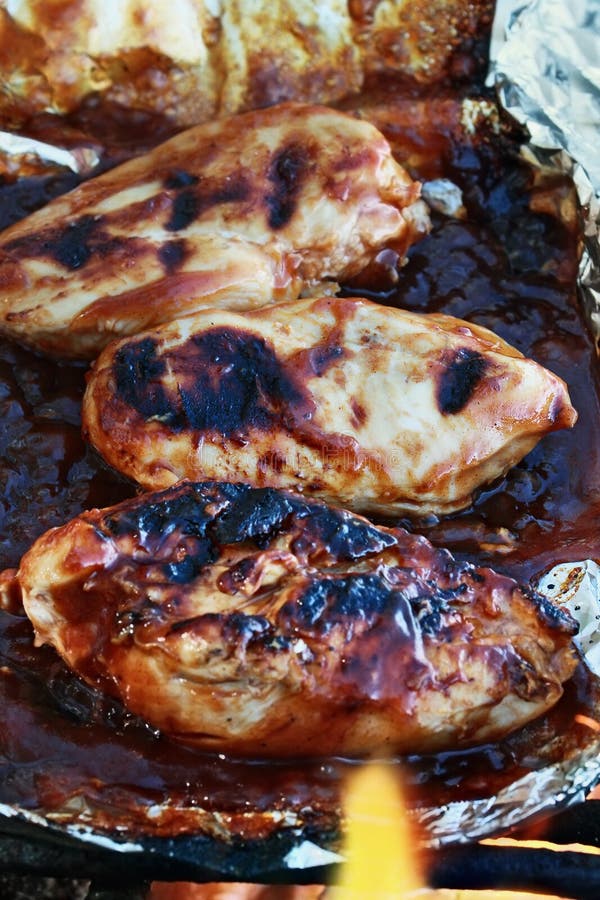 Pollo De La Barbacoa Sobre La Llama Imagen de archivo - Imagen de fuego ...