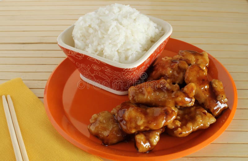 Pollo Dello Spicey Del TSO Generale Con Riso Immagine Stock - Immagine ...