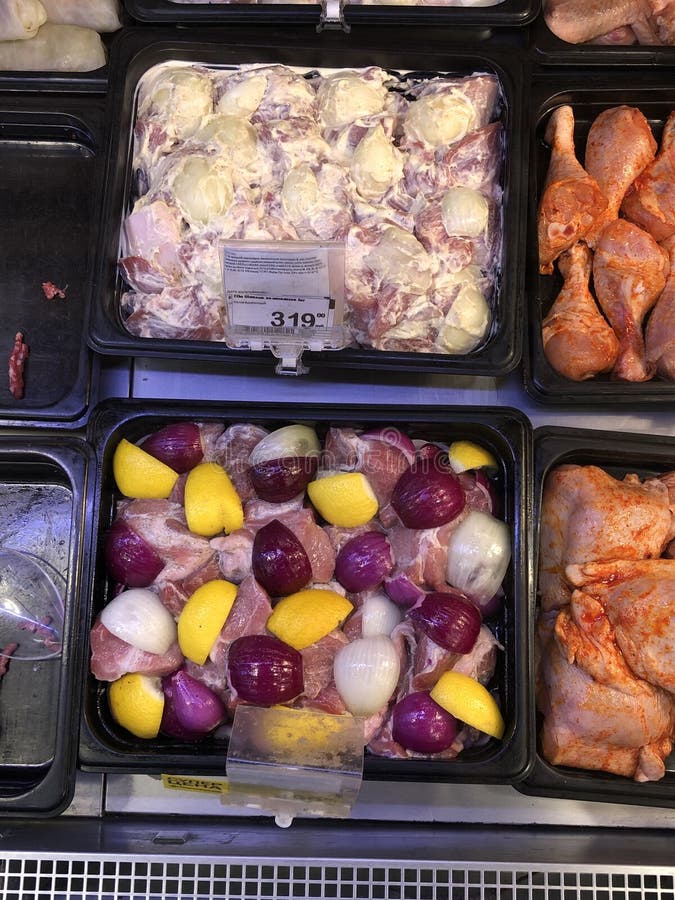 Pollo En Adobo Con Cebollas Foto de archivo - Imagen de aldea, mayonesa ...