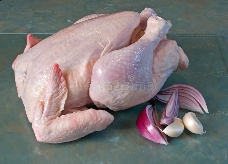 Pollo Entero Fresco Imagen. Imagen: 5683449